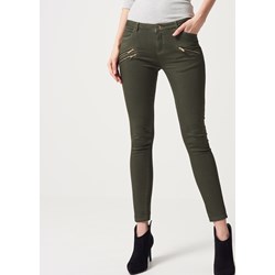 Jeansy damskie, kolekcja lato 2017 - Domodi.pl