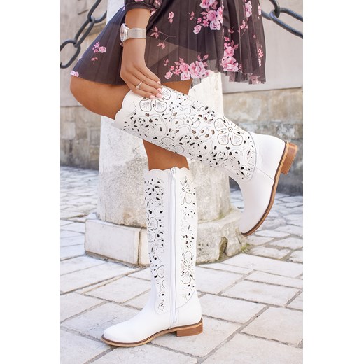 Białe ażurowe kozaki Florinna Saway