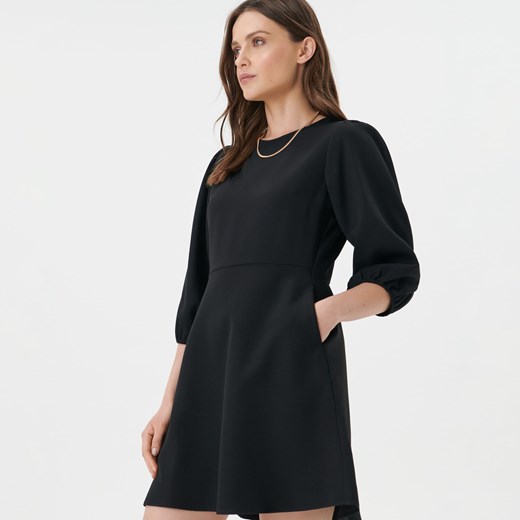 Sinsay - Sukienka mini z bufiastymi rękawami Czarny