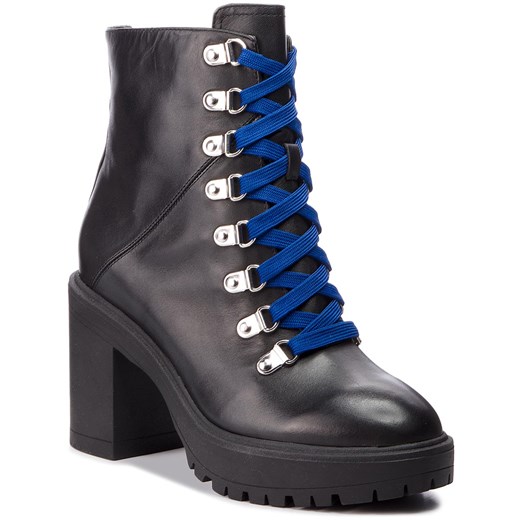 Botki Steve Madden sznurowane gładkie eleganckie na platformie Botki Steve Madden sznurowane gładkie eleganckie na platformie