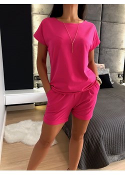 Dresy damskie, lato 2021 w Domodi